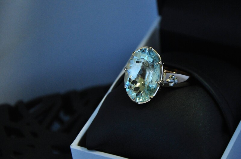 March Birthstones: Aquamarine & Bloodstone - Gemstones Insider
